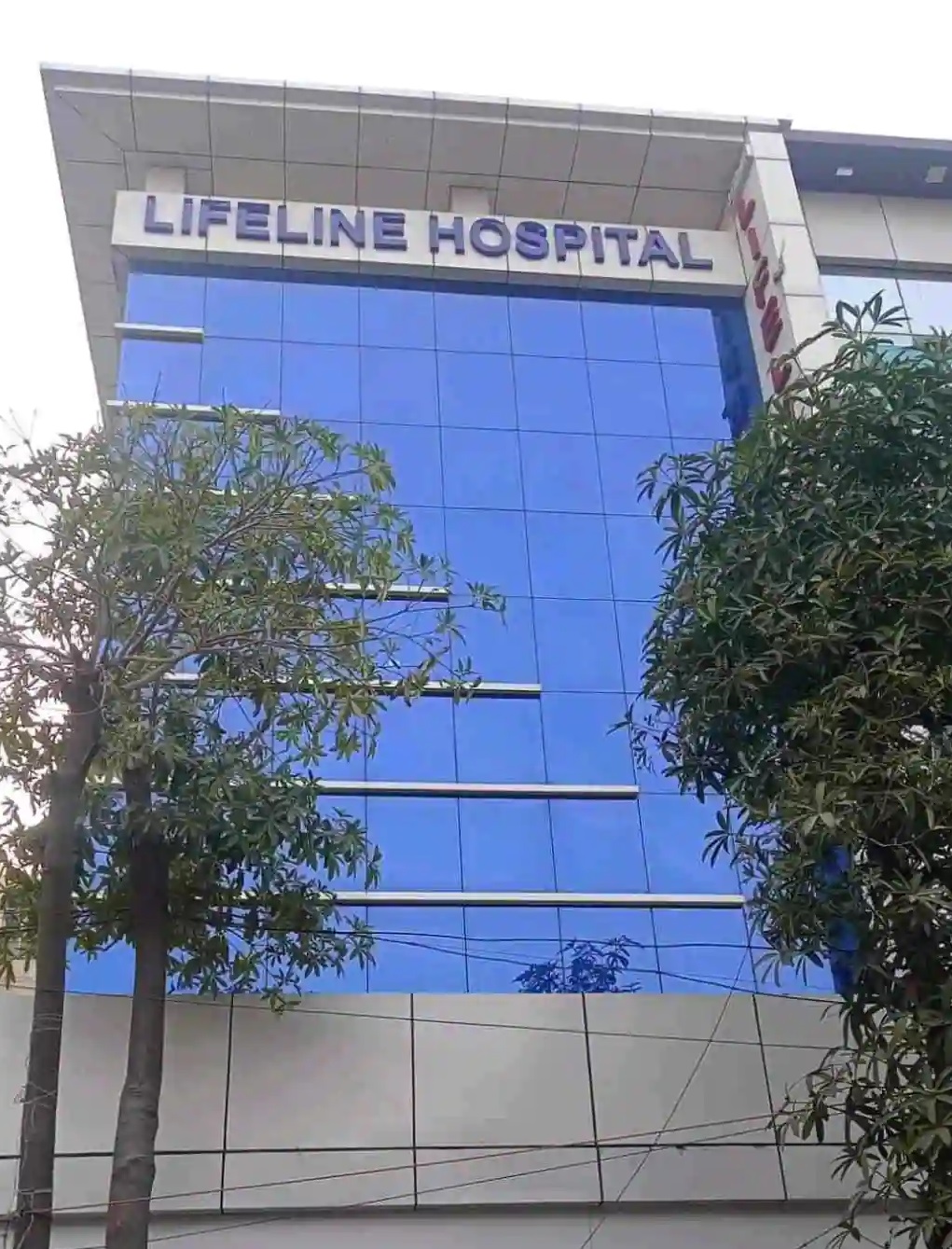 LifeLine Hospital Delhi - Doctors List, Photos, Appointment